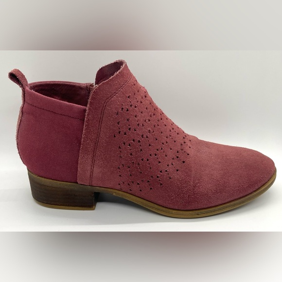Toms | Shoes | Toms Womens Sz 7 Red Berry Suede Side Zip Ankle Boots ...